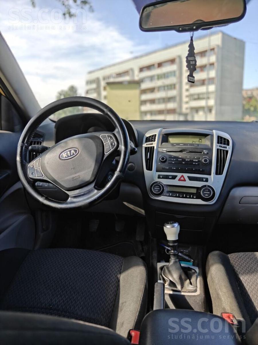 Dzeltens Kia Ceed 2008 Cēsis, ar dzinēja tilpumu 1.60 L un nobraukumu 334 tūkst. km par 500 €, foto 5 vietnē AUTOMOTO.COM.LV