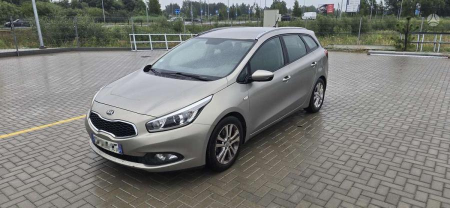 Yellow Kia Ceed 2012 in Taurage, with an engine capacity of 1.58 L and mileage of 230 thousand km for 2950 €, photo 1 on AUTOMOTO.COM.LV