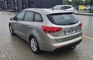 Yellow Kia Ceed 2012 in Taurage, with an engine capacity of 1.58 L and mileage of 230 thousand km for 2950 €, photo 7 on AUTOMOTO.COM.LV