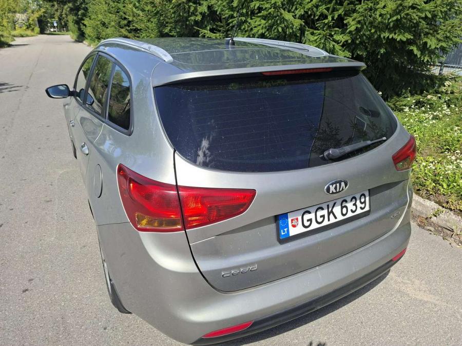 Dzeltens Kia Ceed 2013 Panevēža, ar dzinēja tilpumu 1.40 L un nobraukumu 423 tūkst. km par 3200 €, foto 3 vietnē AUTOMOTO.COM.LV