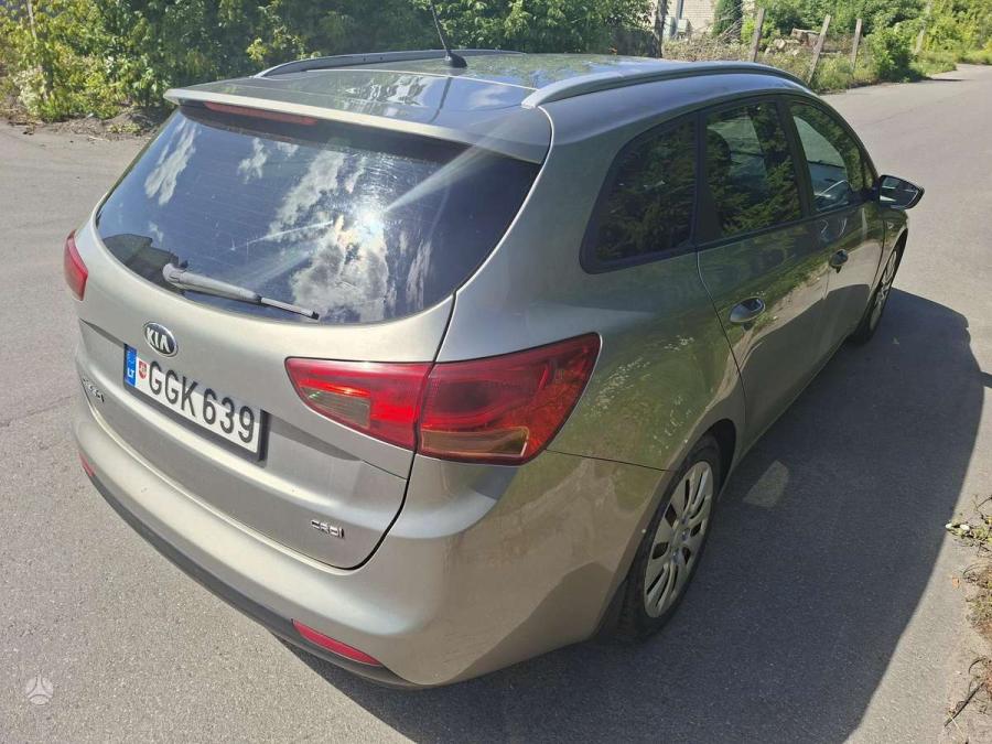 Dzeltens Kia Ceed 2013 Panevēža, ar dzinēja tilpumu 1.40 L un nobraukumu 423 tūkst. km par 3200 €, foto 4 vietnē AUTOMOTO.COM.LV
