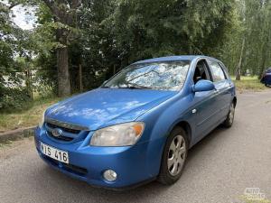 Blue Kia Cerato 2006 in Vilnius, with an engine capacity of 2.00 L and mileage of 226 thousand km for 580 €, photo 3 on AUTOMOTO.COM.LV