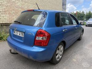 Blue Kia Cerato 2006 in Vilnius, with an engine capacity of 2.00 L and mileage of 226 thousand km for 580 €, photo 5 on AUTOMOTO.COM.LV