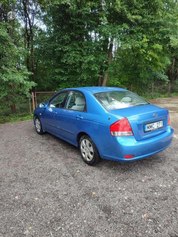 Zils Kia Cerato 2008 Viļņa, ar dzinēja tilpumu 1.59 L un nobraukumu 200 tūkst. km par 1450 €, foto 4 vietnē AUTOMOTO.COM.LV