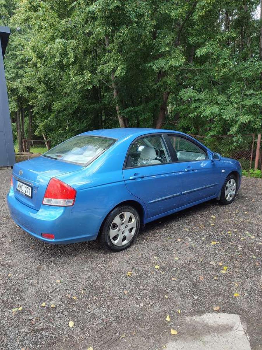 Zils Kia Cerato 2008 Viļņa, ar dzinēja tilpumu 1.59 L un nobraukumu 200 tūkst. km par 1450 €, foto 6 vietnē AUTOMOTO.COM.LV