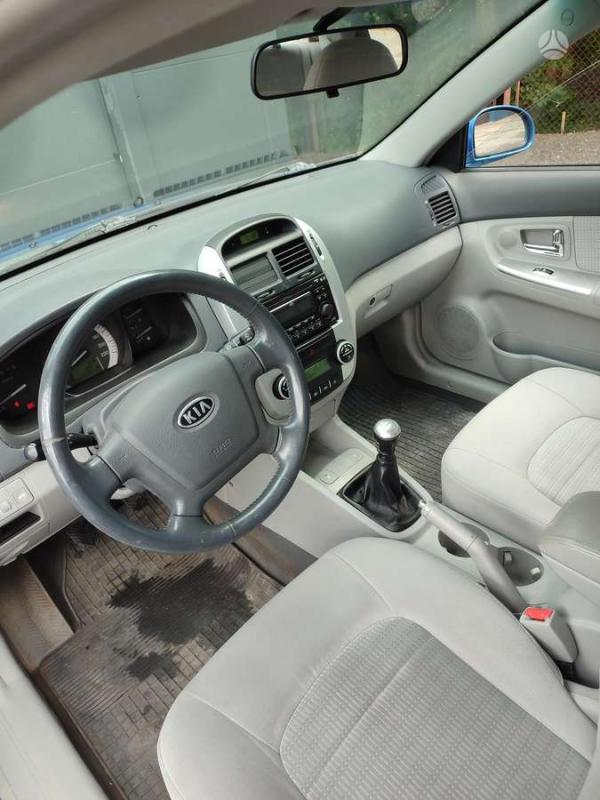 Zils Kia Cerato 2008 Viļņa, ar dzinēja tilpumu 1.59 L un nobraukumu 200 tūkst. km par 1450 €, foto 7 vietnē AUTOMOTO.COM.LV
