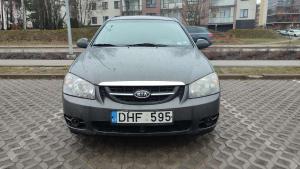 Pelēks Kia Cerato 2006 Viļņa, ar dzinēja tilpumu 1.60 L un nobraukumu 101 tūkst. km par 1250 €, foto 5 vietnē AUTOMOTO.COM.LV