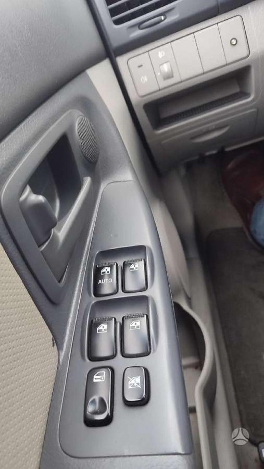 Pelēks Kia Cerato 2006 Viļņa, ar dzinēja tilpumu 1.60 L un nobraukumu 101 tūkst. km par 1250 €, foto 8 vietnē AUTOMOTO.COM.LV