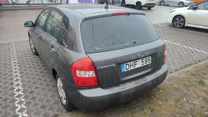 Pelēks Kia Cerato 2006 Viļņa, ar dzinēja tilpumu 1.60 L un nobraukumu 101 tūkst. km par 1250 €, foto 13 vietnē AUTOMOTO.COM.LV