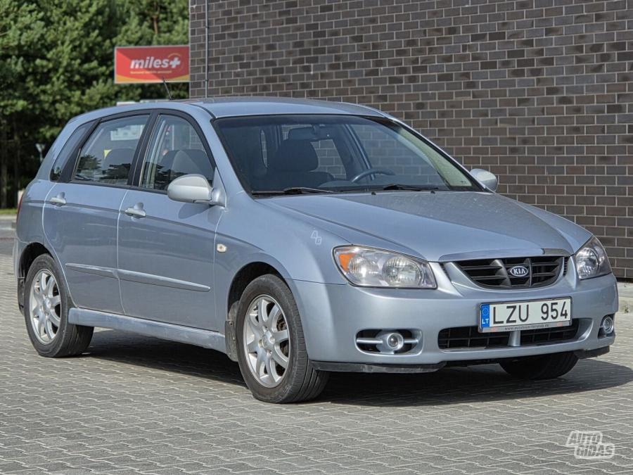 Kia Cerato 2005 Jurbarkas, ar dzinēja tilpumu 2.00 L un nobraukumu 176 tūkst. km par 950 €, foto 3 vietnē AUTOMOTO.COM.LV