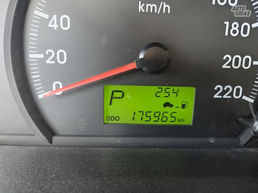 Kia Cerato 2005 Jurbarkas, ar dzinēja tilpumu 2.00 L un nobraukumu 176 tūkst. km par 950 €, foto 11 vietnē AUTOMOTO.COM.LV