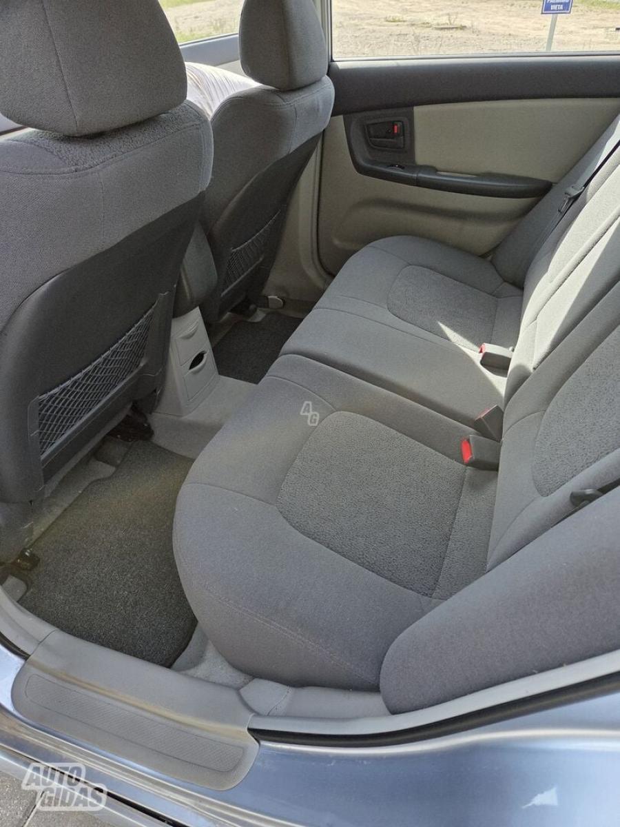 Kia Cerato 2005 in Jurbarkas, with an engine capacity of 2.00 L and mileage of 176 thousand km for 850 €, photo 7 on AUTOMOTO.COM.LV