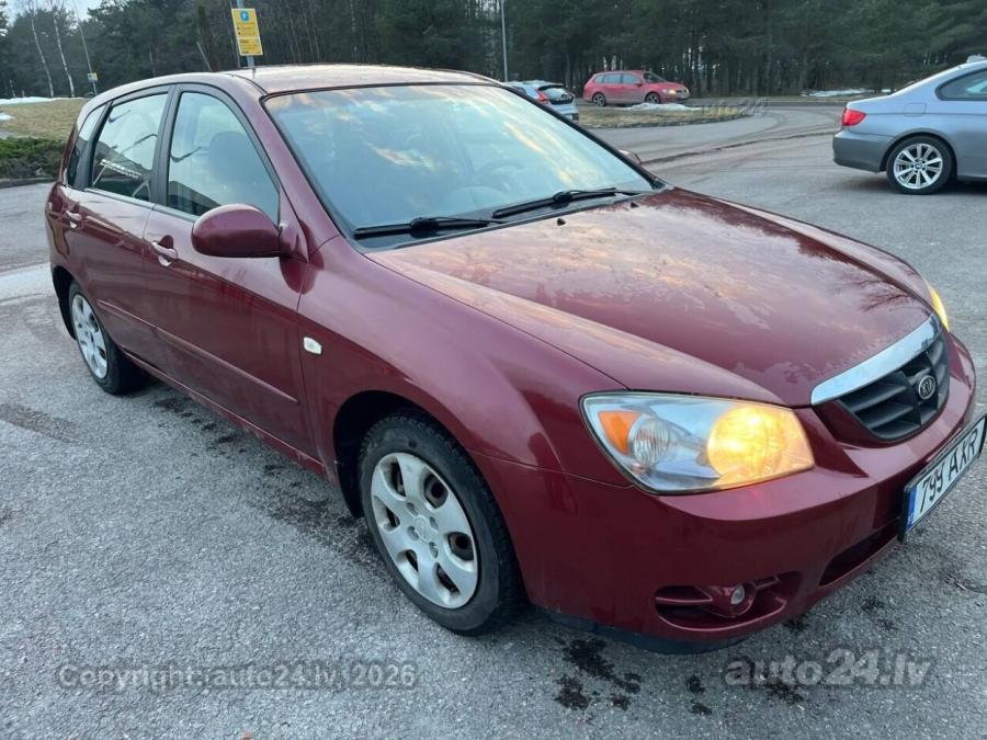 Red Kia Cerato 2006 in Tallinn, with an engine capacity of 1.60 L and mileage of 140 thousand km for 1998 €, photo 1 on AUTOMOTO.COM.LV