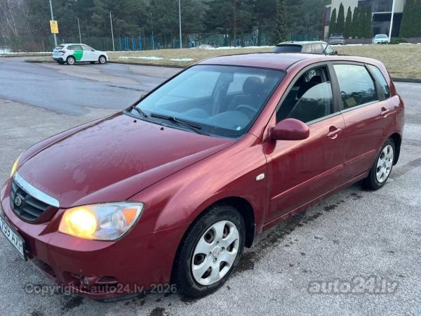 Sarkans Kia Cerato 2006 Tallina, ar dzinēja tilpumu 1.60 L un nobraukumu 140 tūkst. km par 1998 €, foto 2 vietnē AUTOMOTO.COM.LV