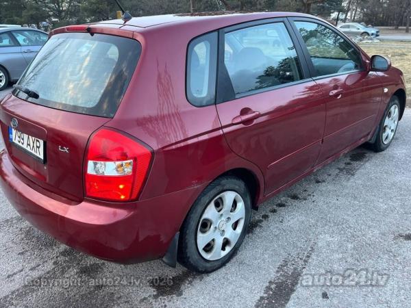 Sarkans Kia Cerato 2006 Tallina, ar dzinēja tilpumu 1.60 L un nobraukumu 140 tūkst. km par 1998 €, foto 5 vietnē AUTOMOTO.COM.LV
