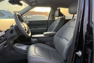 Black Kia EV3 2025 in Jonava, with an engine capacity of 0.00 L and mileage of 6 thousand km for 29950 €, photo 11 on AUTOMOTO.COM.LV