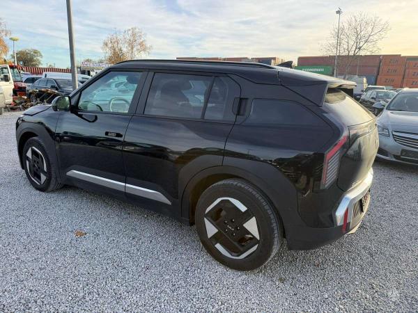 Melns Kia EV3 2025 Jonava, ar dzinēja tilpumu 0.00 L un nobraukumu 7 tūkst. km par 29650 €, foto 7 vietnē AUTOMOTO.COM.LV