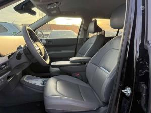 Black Kia EV3 2025 in Jonava, with an engine capacity of 0.00 L and mileage of 7 thousand km for 29650 €, photo 13 on AUTOMOTO.COM.LV