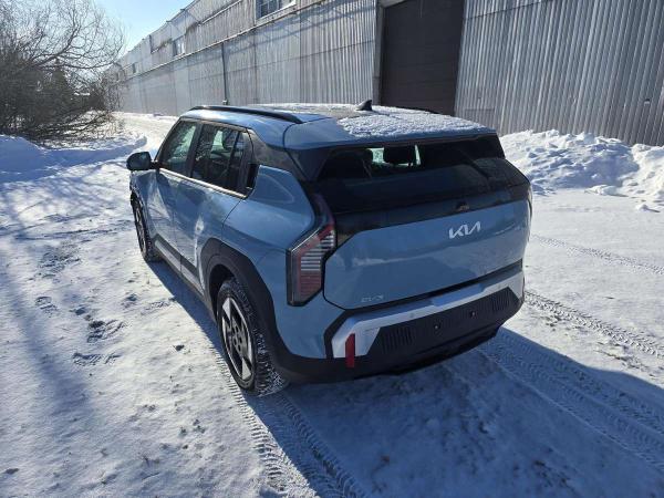 Blue Kia EV3 2025 in Panevezys, with an engine capacity of 0.00 L and mileage of 14 thousand km for 16850 €, photo 11 on AUTOMOTO.COM.LV