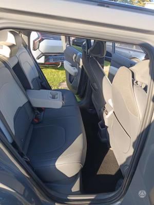 Kia EV3 2025 Marijampole, ar dzinēja tilpumu 0.00 L un nobraukumu 16 tūkst. km par 34399 €, foto 33 vietnē AUTOMOTO.COM.LV