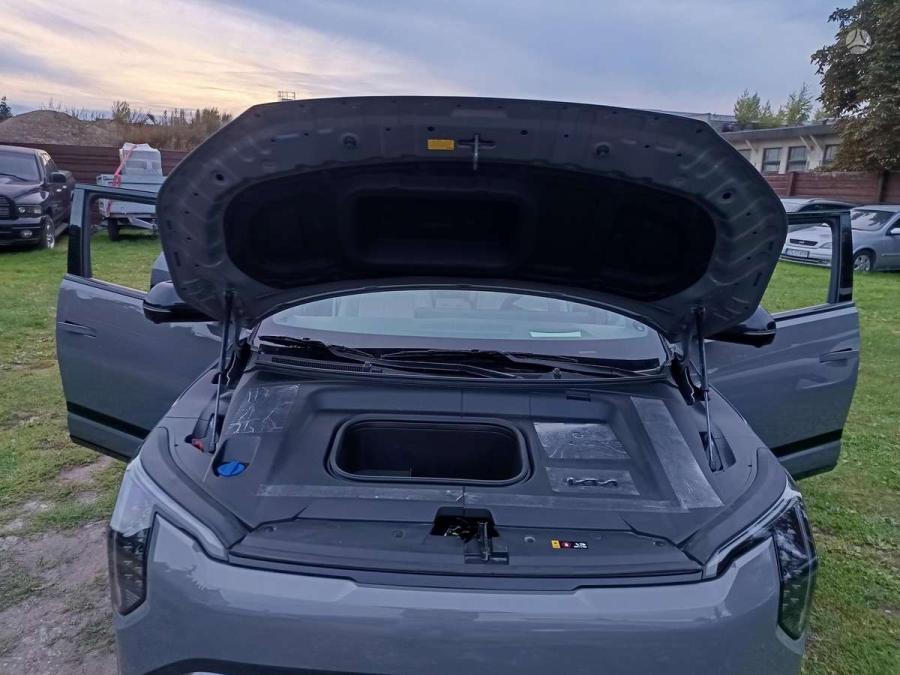 Kia EV3 2025 in Marijampole, with an engine capacity of 0.00 L and mileage of 17 thousand km for 33399 €, photo 38 on AUTOMOTO.COM.LV
