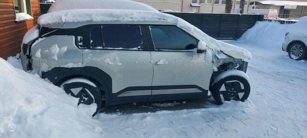 Pelēks Kia EV3 2025 Jonava, ar dzinēja tilpumu 0.00 L un nobraukumu 20 tūkst. km par 13150 €, foto 2 vietnē AUTOMOTO.COM.LV