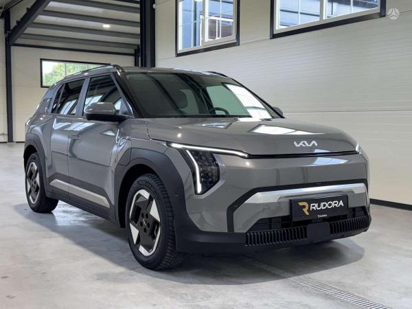 Grey Kia EV3 2025 in Siauliai, with an engine capacity of 0.00 L and mileage of 11 thousand km for 32800 €, photo 3 on AUTOMOTO.COM.LV