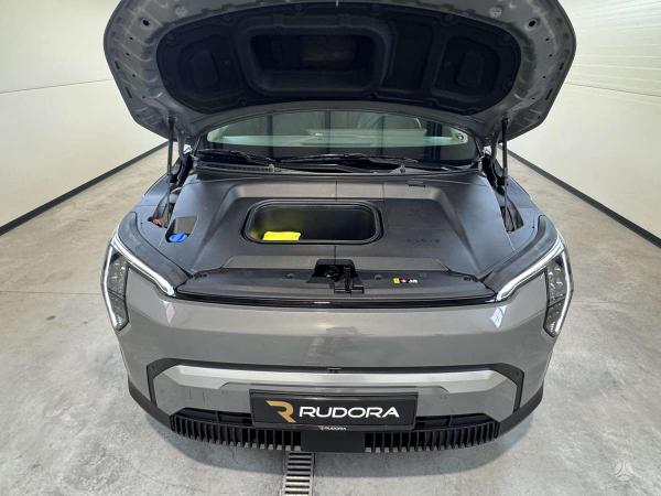Grey Kia EV3 2025 in Siauliai, with an engine capacity of 0.00 L and mileage of 11 thousand km for 32800 €, photo 7 on AUTOMOTO.COM.LV