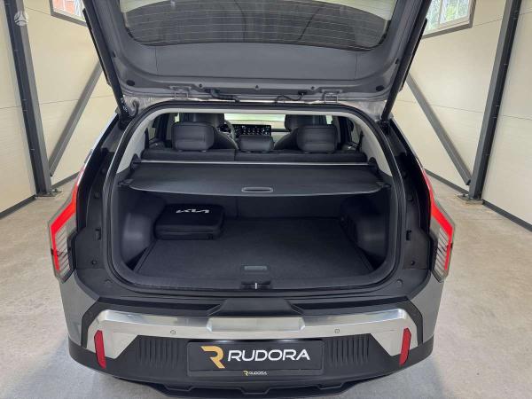 Grey Kia EV3 2025 in Siauliai, with an engine capacity of 0.00 L and mileage of 11 thousand km for 32800 €, photo 10 on AUTOMOTO.COM.LV