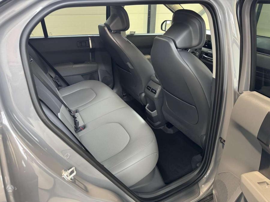 Pelēks Kia EV3 2025 Šauļi, ar dzinēja tilpumu 0.00 L un nobraukumu 11 tūkst. km par 32800 €, foto 15 vietnē AUTOMOTO.COM.LV