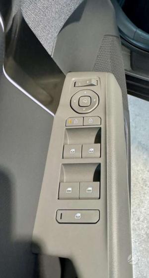 Pelēks Kia EV3 2025 Šauļi, ar dzinēja tilpumu 0.00 L un nobraukumu 11 tūkst. km par 32800 €, foto 25 vietnē AUTOMOTO.COM.LV