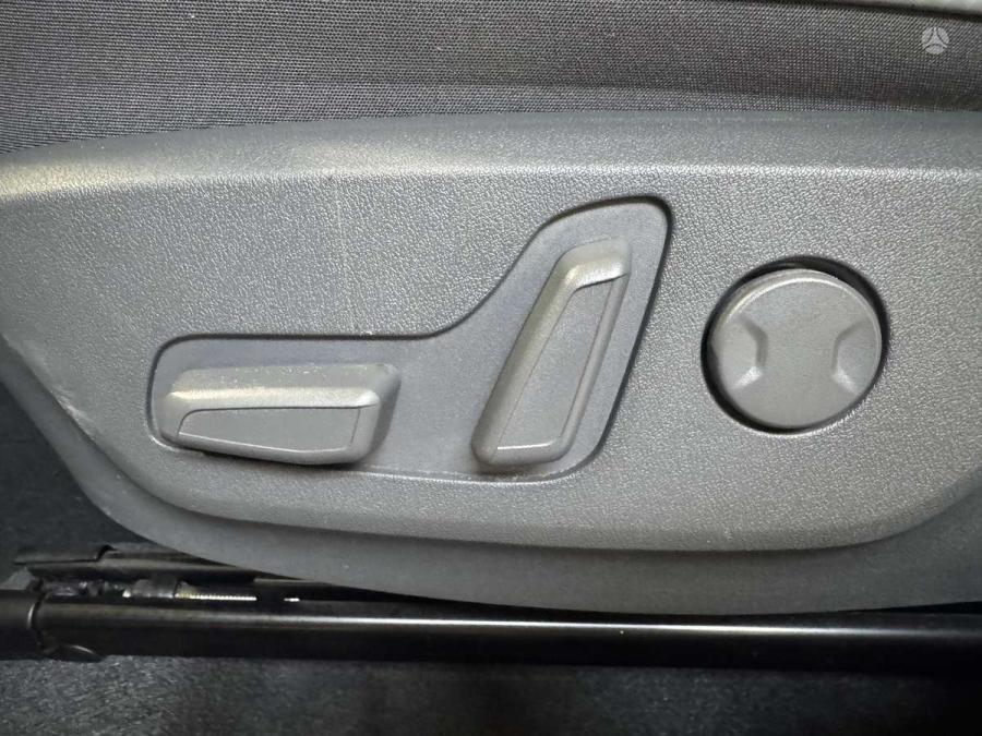 Pelēks Kia EV3 2025 Šauļi, ar dzinēja tilpumu 0.00 L un nobraukumu 11 tūkst. km par 32800 €, foto 26 vietnē AUTOMOTO.COM.LV