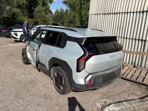 Pelēks Kia EV3 2025 Prienai, ar dzinēja tilpumu 0.00 L un nobraukumu 46 tūkst. km par 13900 €, foto 4 vietnē AUTOMOTO.COM.LV