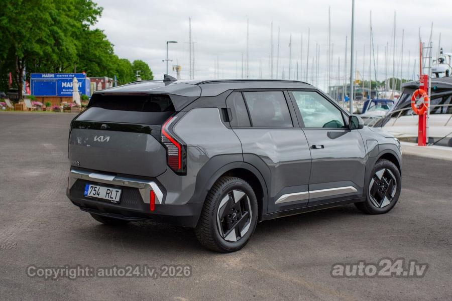 Серый Киа EV3 2024 в Пярну, объемом двигателя 0.00 л и пробегом 30 тыс. км за 38900 €, фото 5 на AUTOMOTO.COM.LV