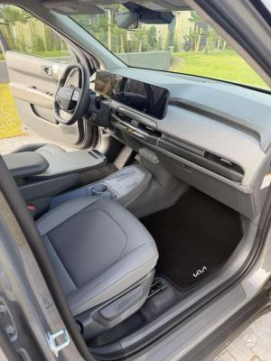 Grey Kia EV3 2024 in Kaunas, with an engine capacity of 0.00 L and mileage of 12 thousand km for 28500 €, photo 9 on AUTOMOTO.COM.LV