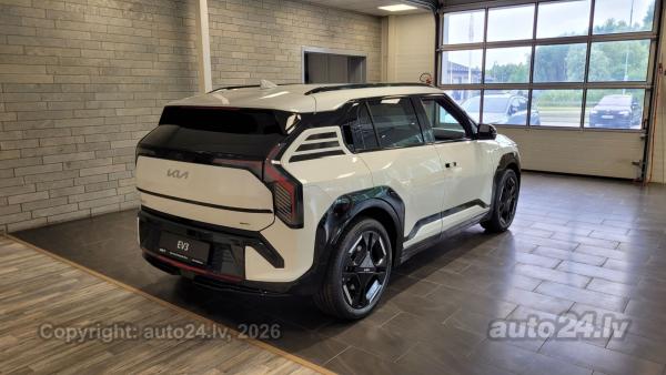 Balts Kia EV3 2026 Pērnava, ar dzinēja tilpumu 0.00 L un nobraukumu 0 tūkst. km par 50400 €, foto 5 vietnē AUTOMOTO.COM.LV