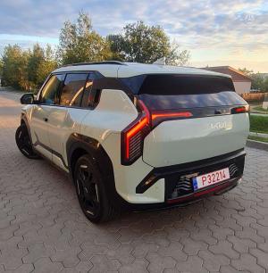 Желтый Киа EV3 2025 в Вильнюс, объемом двигателя 0.00 л и пробегом 9 тыс. км за 34850 €, фото 5 на AUTOMOTO.COM.LV