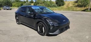 Melns Kia EV4 2026 Vievis, ar dzinēja tilpumu 0.00 L un nobraukumu 0 tūkst. km par 30613 €, foto 12 vietnē AUTOMOTO.COM.LV