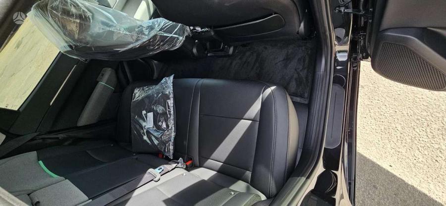 Melns Kia EV4 2026 Vievis, ar dzinēja tilpumu 0.00 L un nobraukumu 0 tūkst. km par 30613 €, foto 22 vietnē AUTOMOTO.COM.LV