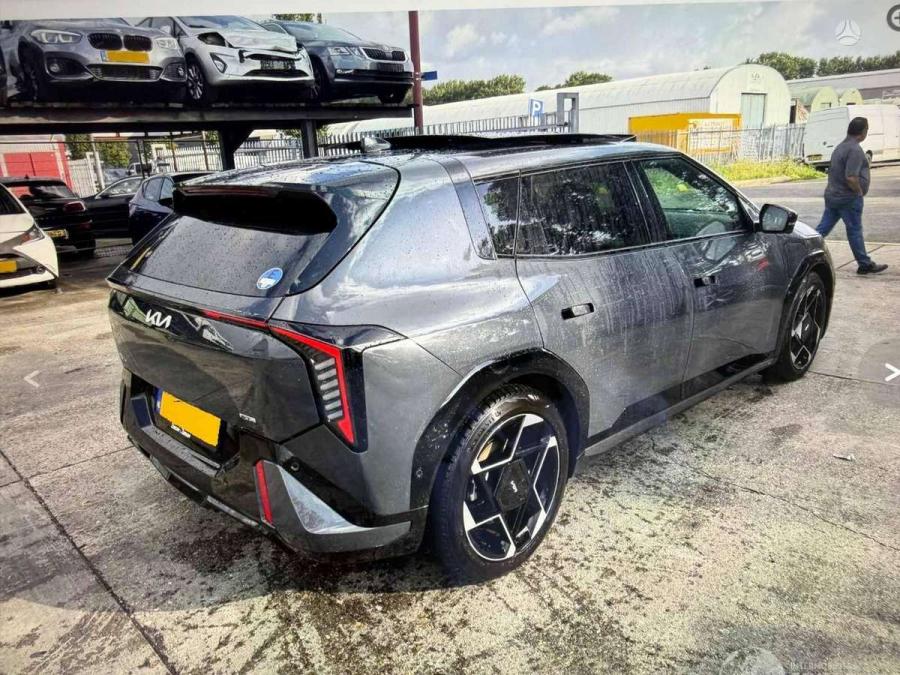 Grey Kia EV4 2026 in Prienai, with an engine capacity of 0.00 L and mileage of 7 thousand km for 27900 €, photo 7 on AUTOMOTO.COM.LV