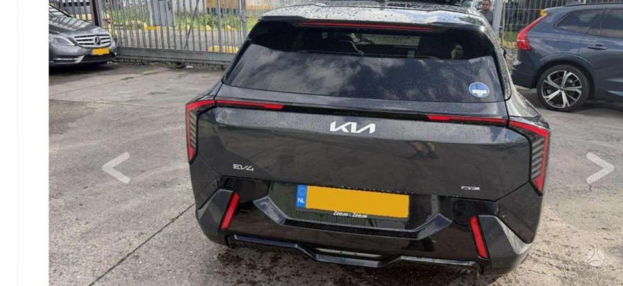 Grey Kia EV4 2026 in Prienai, with an engine capacity of 0.00 L and mileage of 7 thousand km for 27900 €, photo 10 on AUTOMOTO.COM.LV