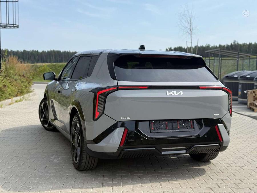 Серый Киа EV4 2025 в Вильнюс, объемом двигателя 0.00 л и пробегом 7 тыс. км за 37950 €, фото 4 на AUTOMOTO.COM.LV
