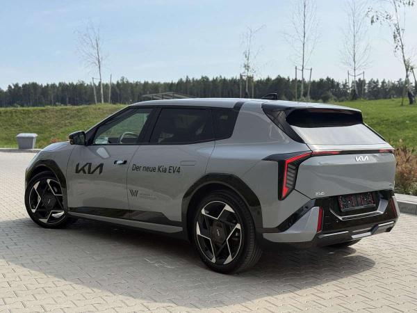 Киа EV4 2025 в Вильнюс на AUTOMOTO.COM.LV Серый Киа EV4 2025 в Вильнюс, объемом двигателя 0.00 л и пробегом 7 тыс. км за 37950 €, фото 5 на AUTOMOTO.COM.LV