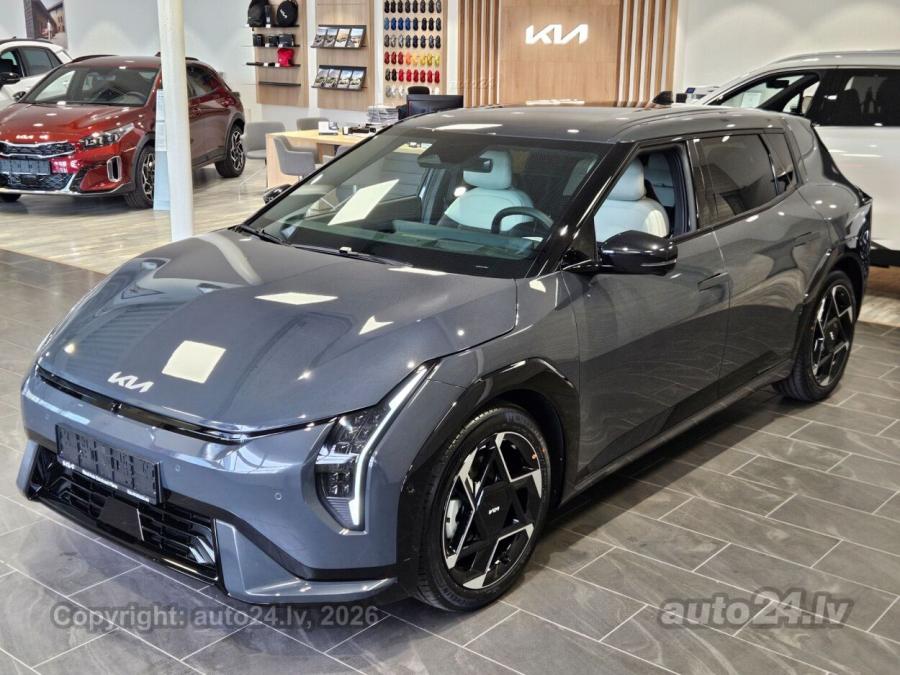 Pelēks Kia EV4 2026 Pērnava, ar dzinēja tilpumu 0.00 L un nobraukumu 6 tūkst. km par 51900 €, foto 1 vietnē AUTOMOTO.COM.LV