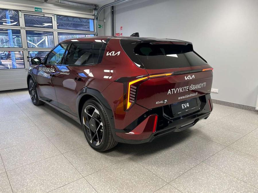 Red Kia EV4 2026 in Vilnius, with an engine capacity of 0.00 L and mileage of 1 thousand km for 46990 €, photo 23 on AUTOMOTO.COM.LV