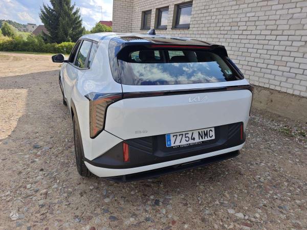 Белый Киа EV4 2026 в Тельшяй, объемом двигателя 0.00 л и пробегом 7 тыс. км за 18600 €, фото 7 на AUTOMOTO.COM.LV