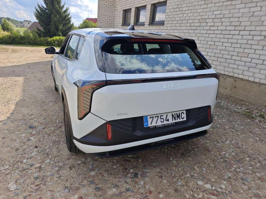Белый Киа EV4 2026 в Тельшяй, объемом двигателя 0.00 л и пробегом 7 тыс. км за 18600 €, фото 8 на AUTOMOTO.COM.LV