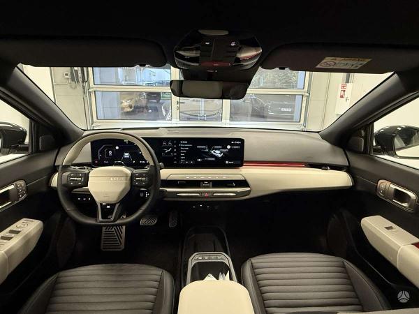 White Kia EV4 2026 in Vilnius, with an engine capacity of 0.00 L and mileage of 0 thousand km for 49800 €, photo 8 on AUTOMOTO.COM.LV