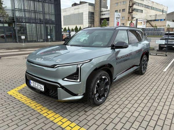 Серый Киа EV5 2026 в Каунас, объемом двигателя 0.00 л и пробегом 9 тыс. км за 49900 €, фото 1 на AUTOMOTO.COM.LV