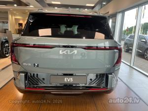 Серый Киа EV5 2026 в Таллин, объемом двигателя 0.00 л и пробегом 0 тыс. км за 57800 €, фото 5 на AUTOMOTO.COM.LV